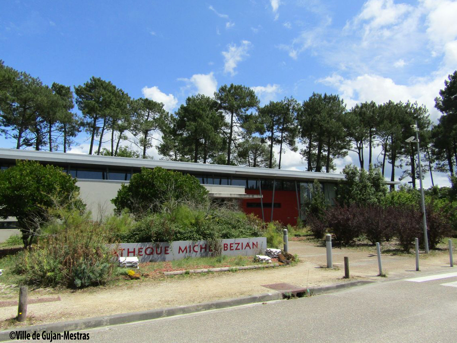 Médiathèque Michel Bézian – Gujan-Mestras